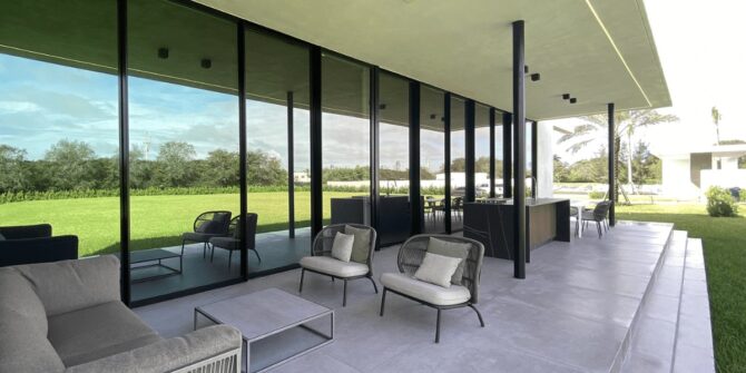 Glass Wall Systems – Movable, Sliding & Frameless Glass Partitions